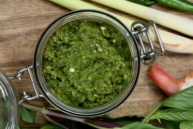 Green Curry Paste - Alphafoodie