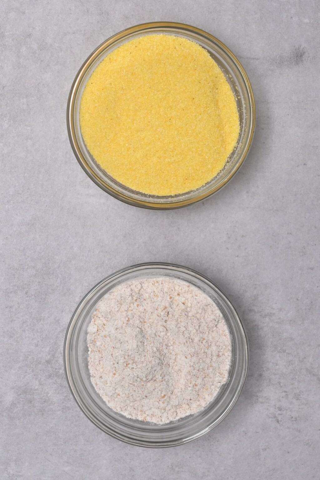 Best Cornmeal Substitutes - Alphafoodie