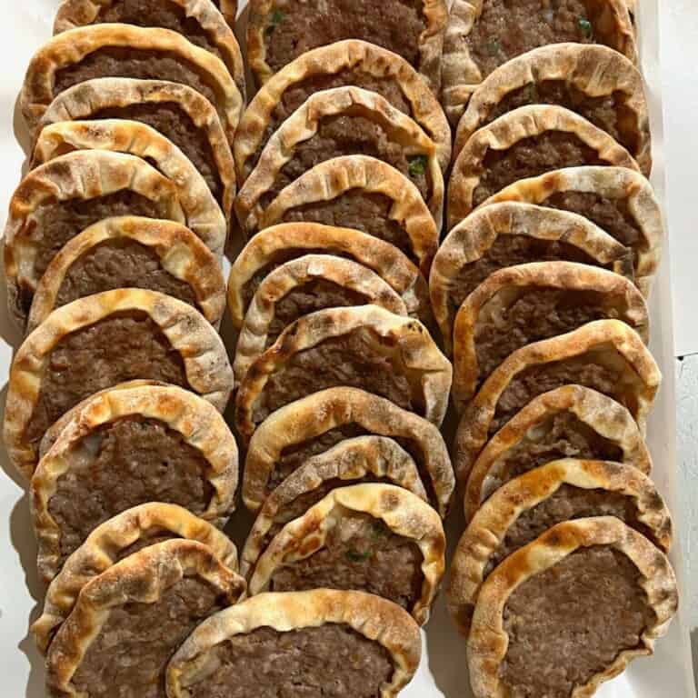 Arayes (Lebanese Meat-Stuffed Pita) - Alphafoodie
