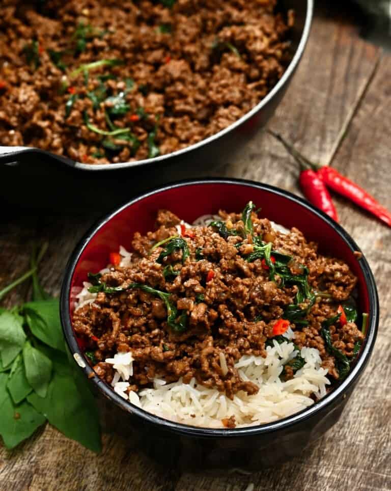 Pad Kra Pao (Thai Basil Beef) - Alphafoodie