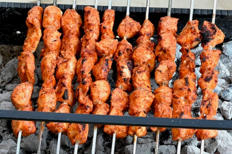 Shish Tawook (Authentic Lebanese Recipe) - Alphafoodie
