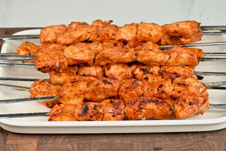 Shish Tawook (Authentic Lebanese Recipe) - Alphafoodie