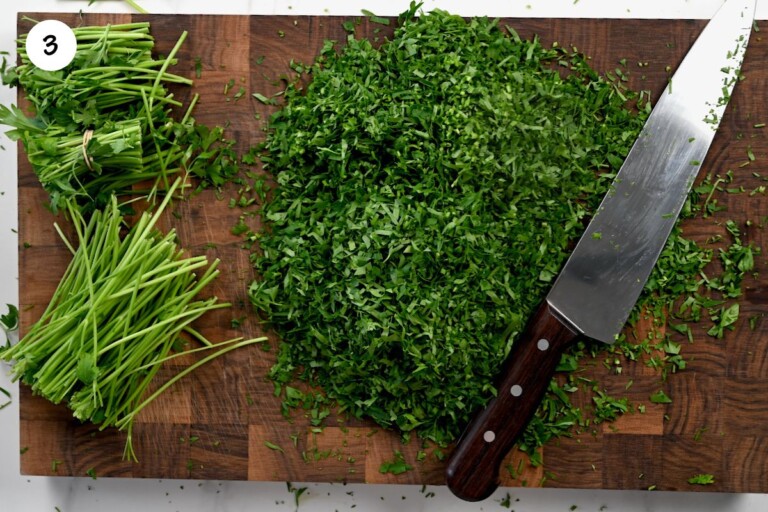 Lebanese Tabbouleh Salad (Tabouli) - Alphafoodie