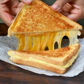 Grilled Cheese Sandwich (With Video) - Alphafoodie