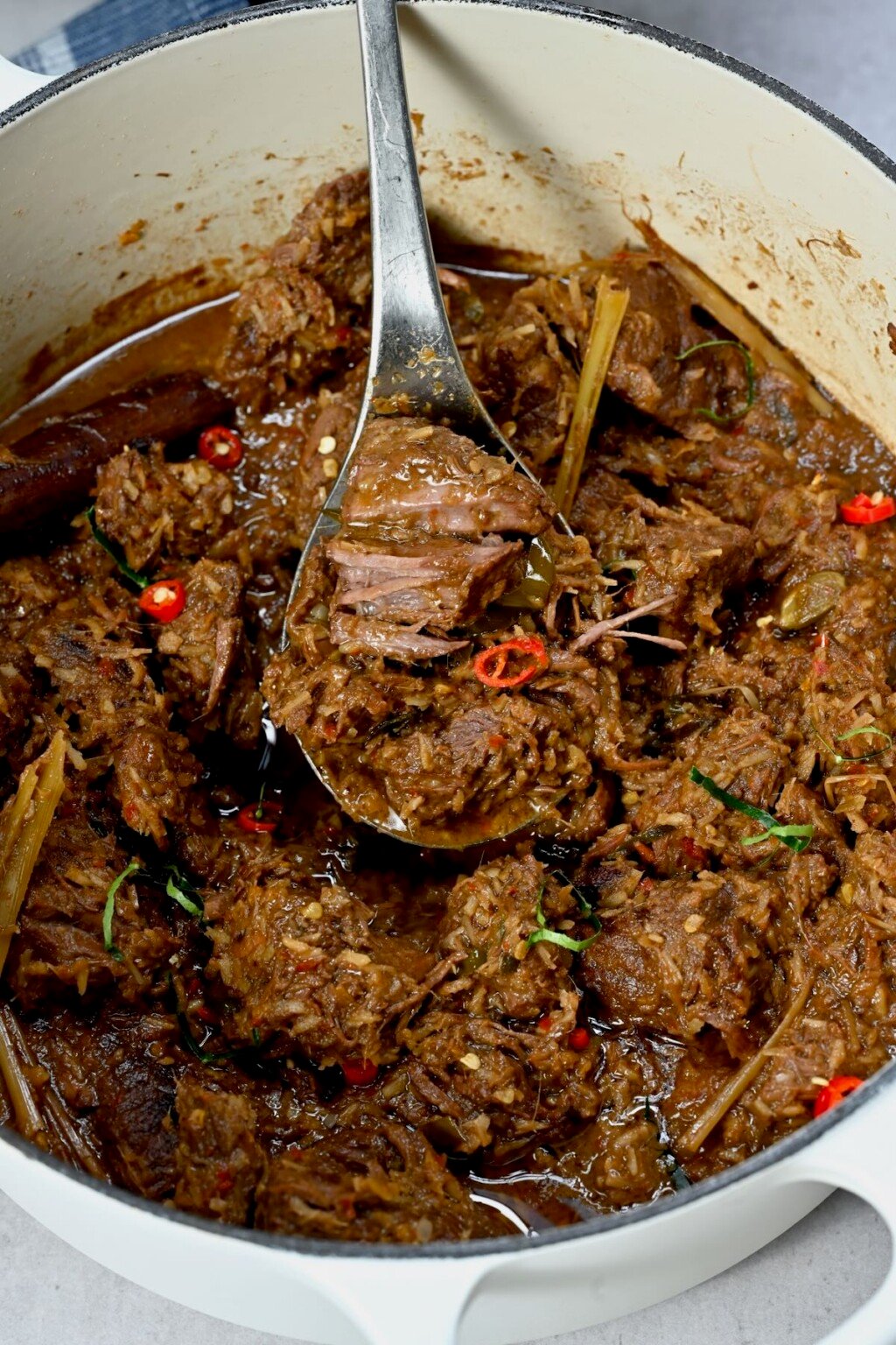 Beef Rendang (So Delicious!) - Alphafoodie