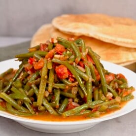 Lebanese Okra Stew (Bamya Recipe) - Alphafoodie