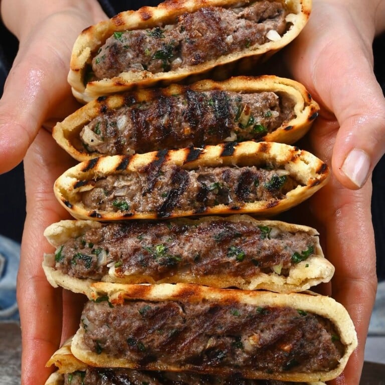 Arayes (Lebanese Meat-Stuffed Pita) - Alphafoodie