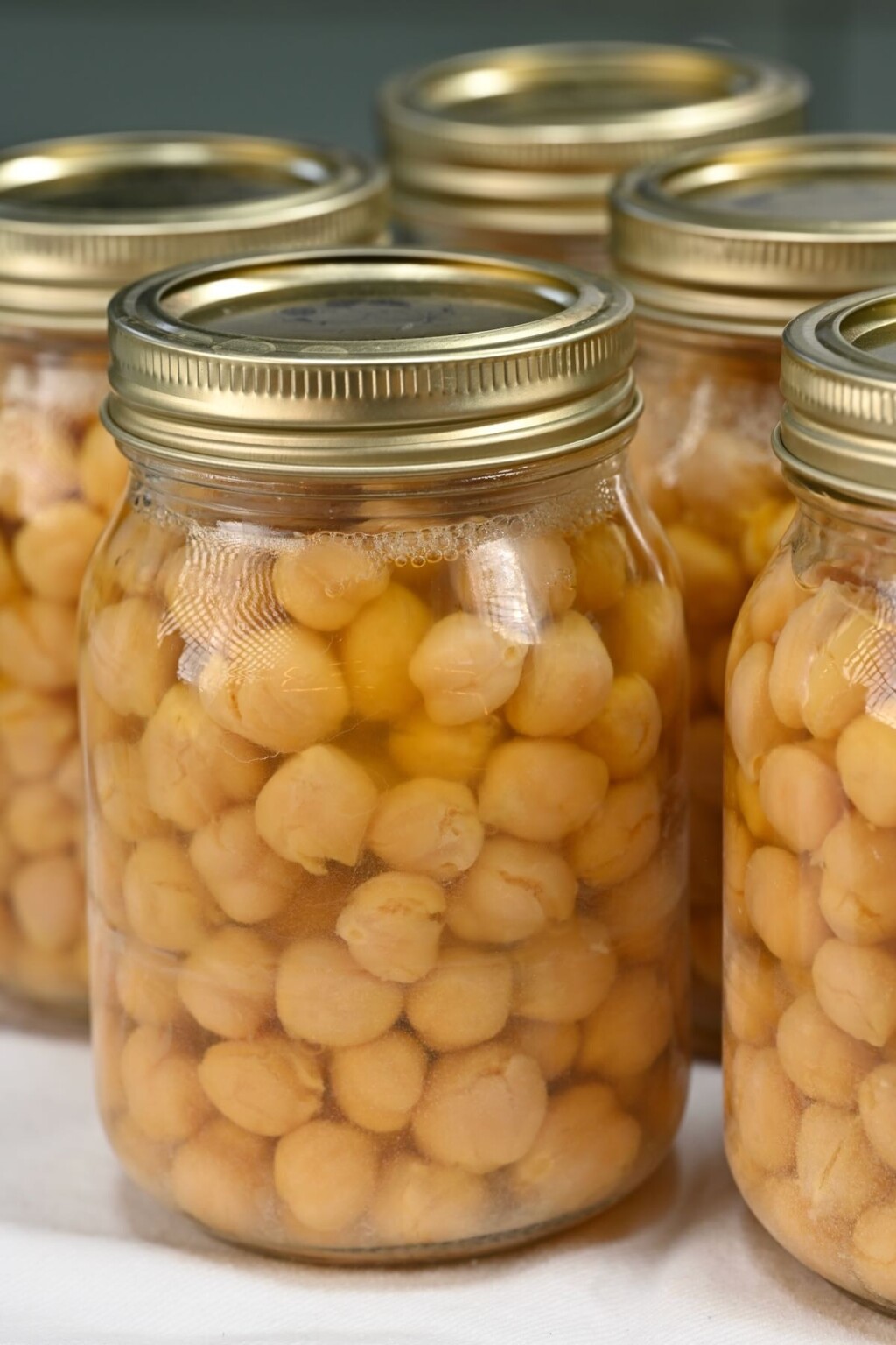 How to Can Chickpeas - Alphafoodie