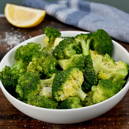 Steamed Broccoli Recipe - Alphafoodie
