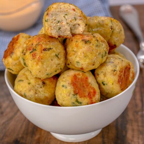 The Best Chicken Meatballs! (VIDEO) - Alphafoodie