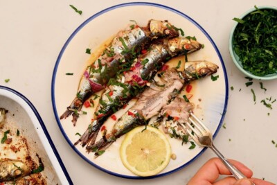 How to Cook Sardines (Roasted with Garlic and Lemon) - Alphafoodie
