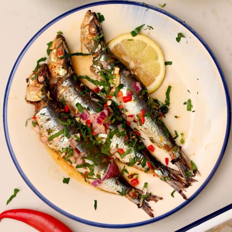 How to Cook Sardines (Roasted with Garlic and Lemon) - Alphafoodie
